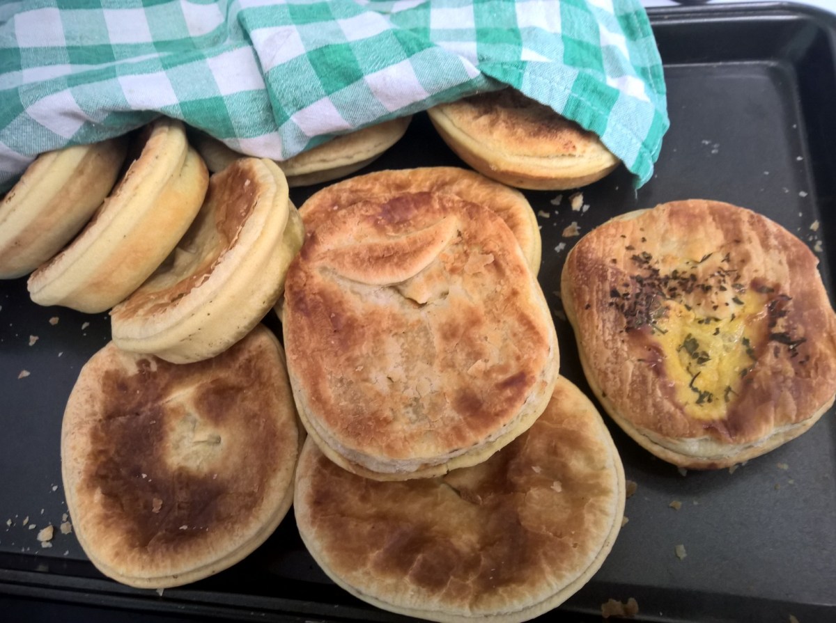 Footy Pie Night – Dereel Spokes Newsletter